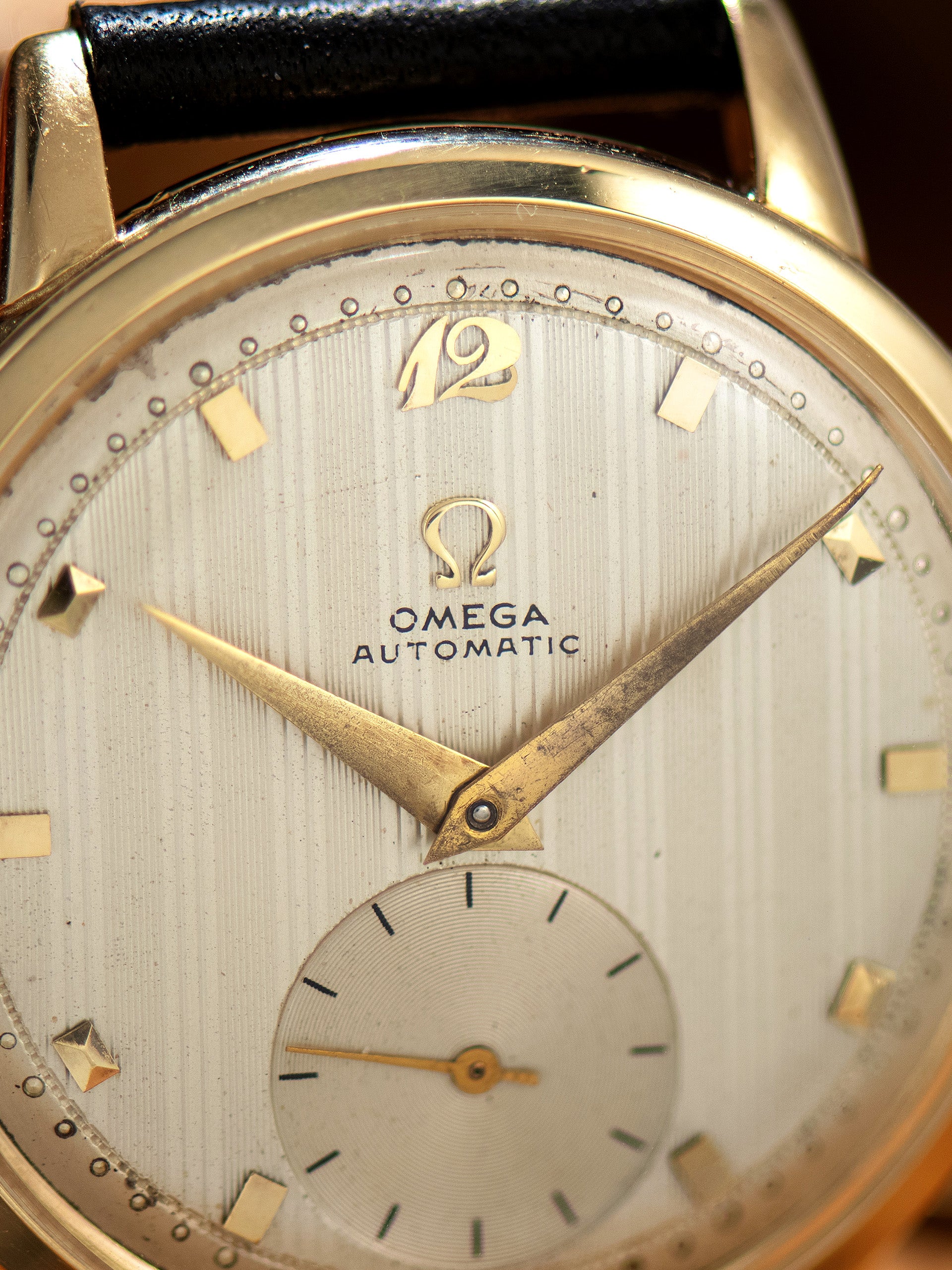 1947 Omega Automatic Dress Watch 14K YG (Ref. F 6516) Silver Guilloche