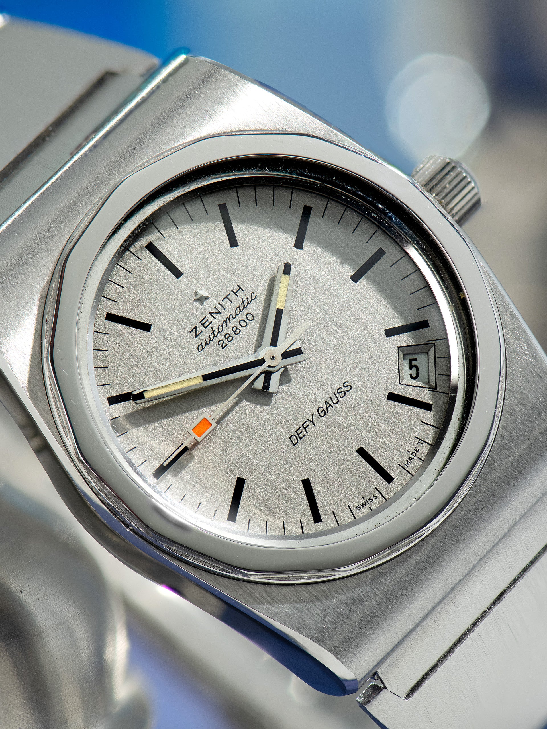 1970s Zenith Defy Gauss 28800 (Ref. A7688) Silver Dial